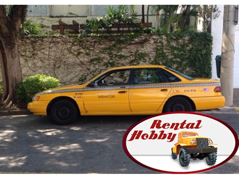 Ford Taurus Yellow Cab - Taxi Americano
